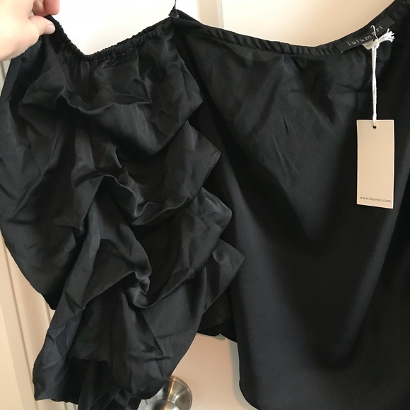 Lulumari | Tops | Lulumari Nwt One Shoulder Top W Side Zip | Poshmark